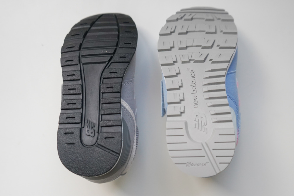 ニューバランスのキッズシューズ996と313の違いを比較！【313は幅広モデル】